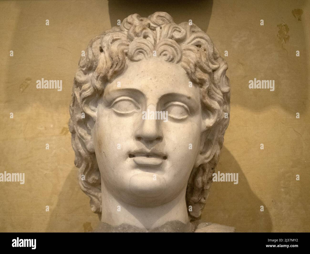 old marble roman figure sculpture statue detail Stock Photo - Alamy