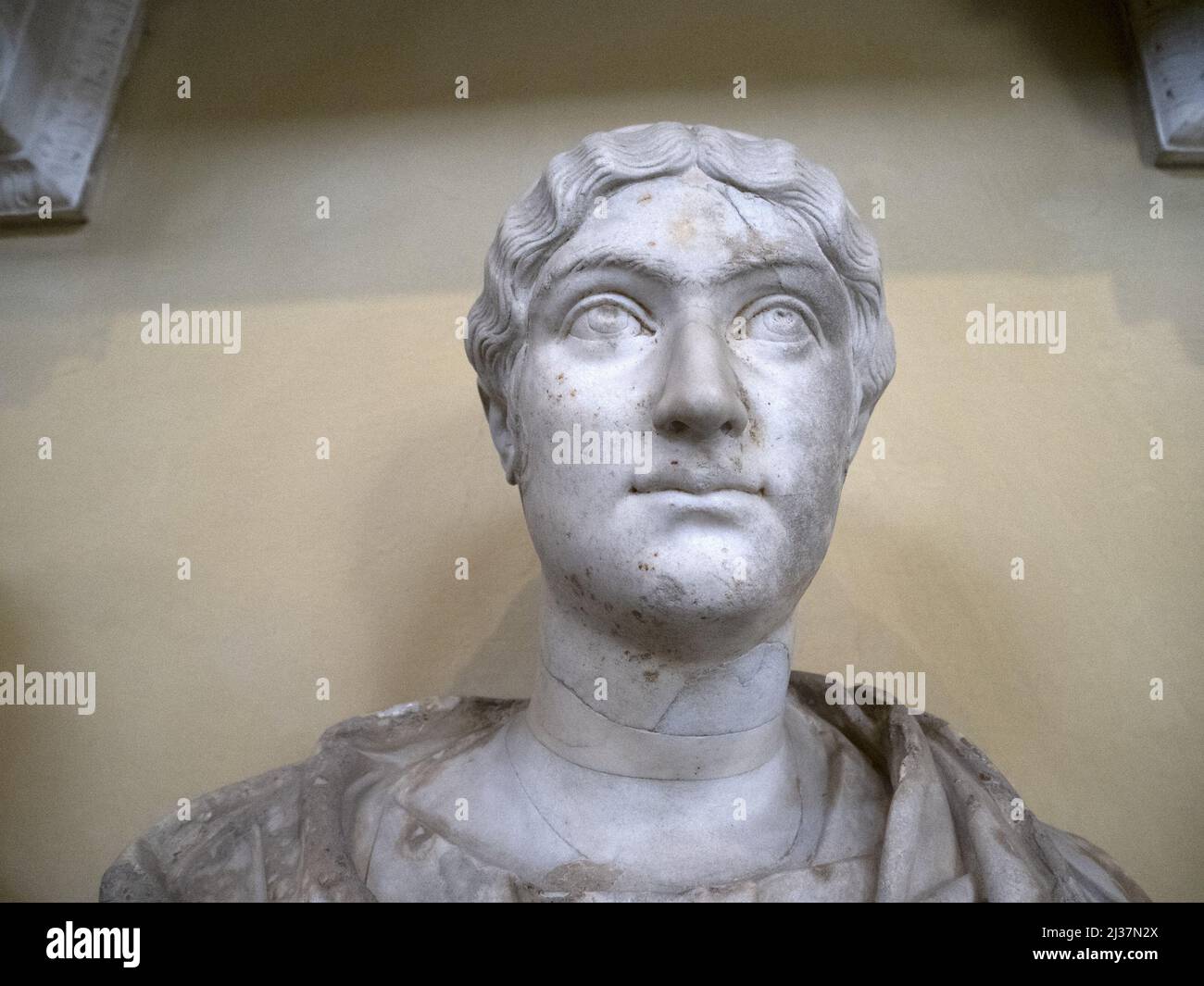 old marble roman figure sculpture statue detail Stock Photo - Alamy