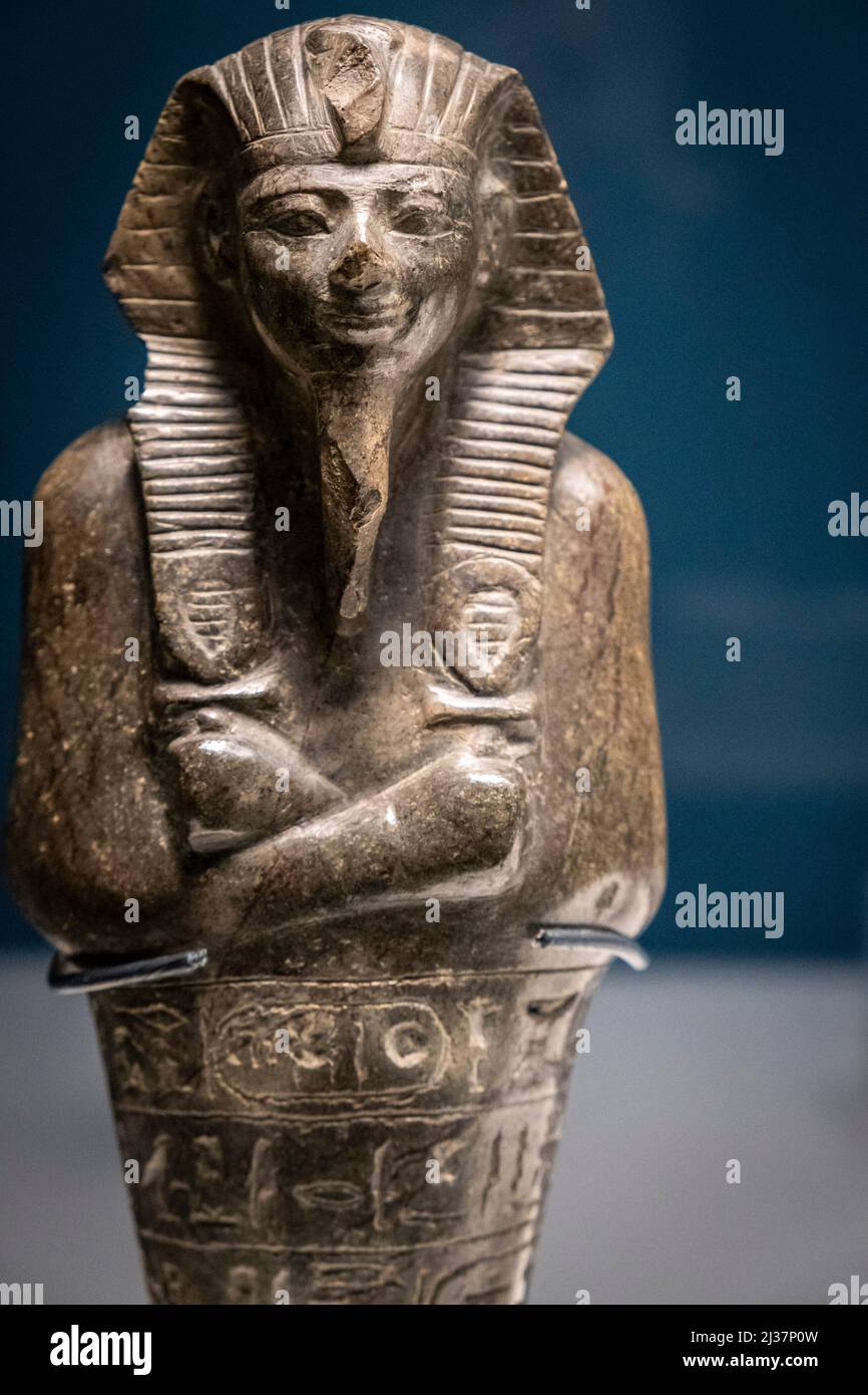 Ushebti Of Pharaoh Amenhotep Ii Serpentine 18th Dynasty 1427 1400 Bc Tomb Of Amenhotep Ii