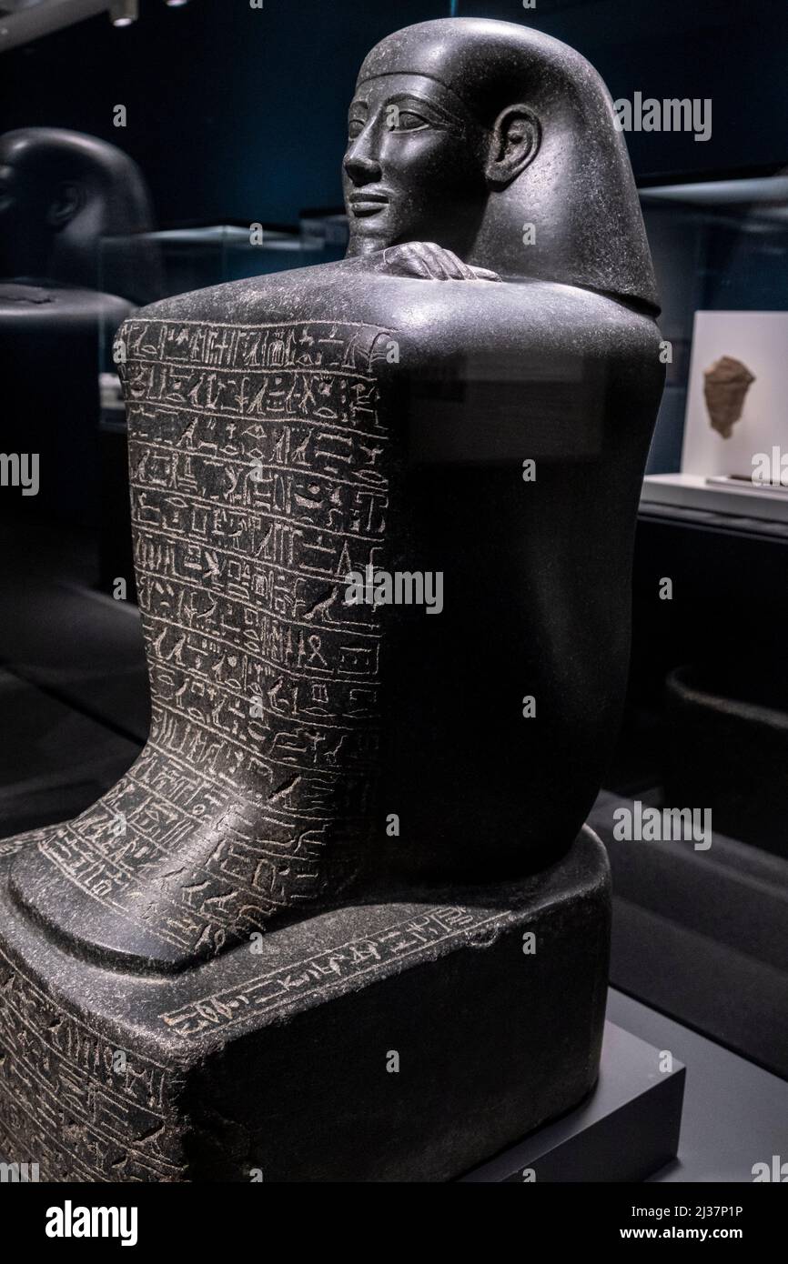 26th dynasty egyptian museum egypt hi-res stock photography and images ...