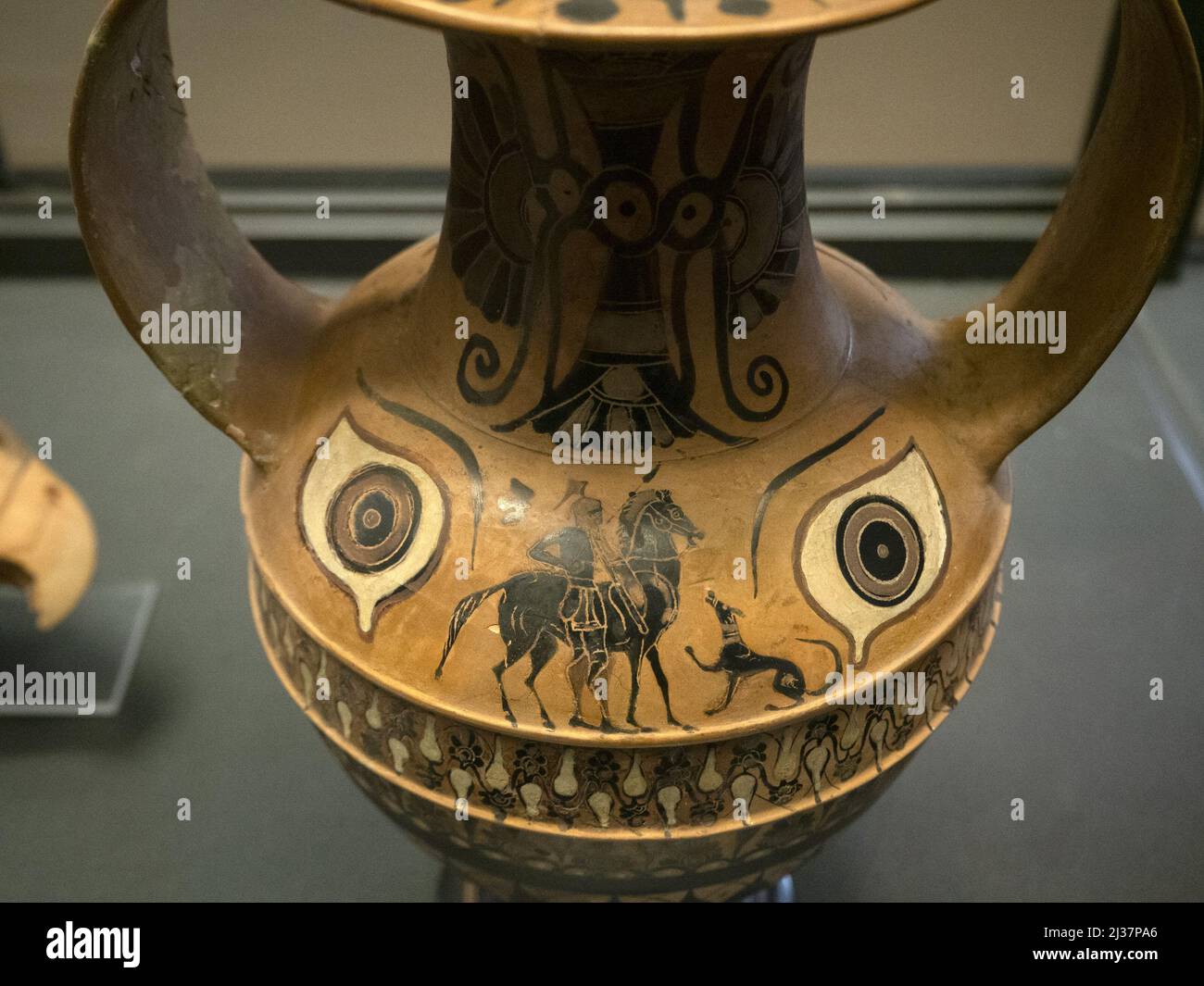 Etruscan decorated pottery hi-res stock photography and images - Alamy