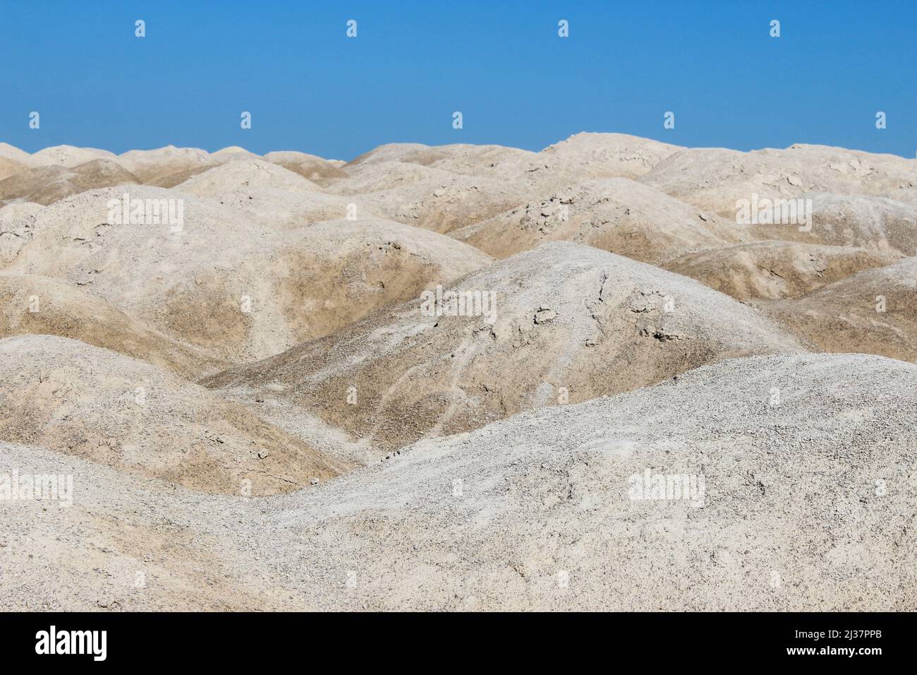 Crushed dolomite hi-res stock photography and images - Alamy