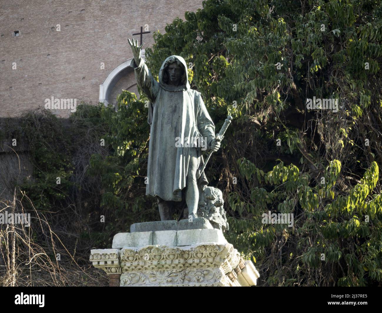 cola di rienzo statue in rome detail Stock Photo - Alamy