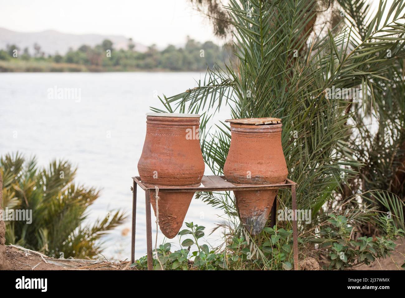 Working in the water hi-res stock photography and images - Alamy