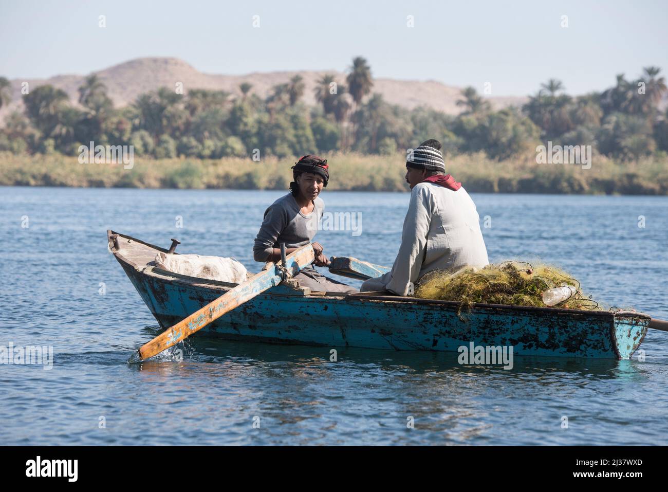Adult rowing boat hi-res stock photography and images - Alamy