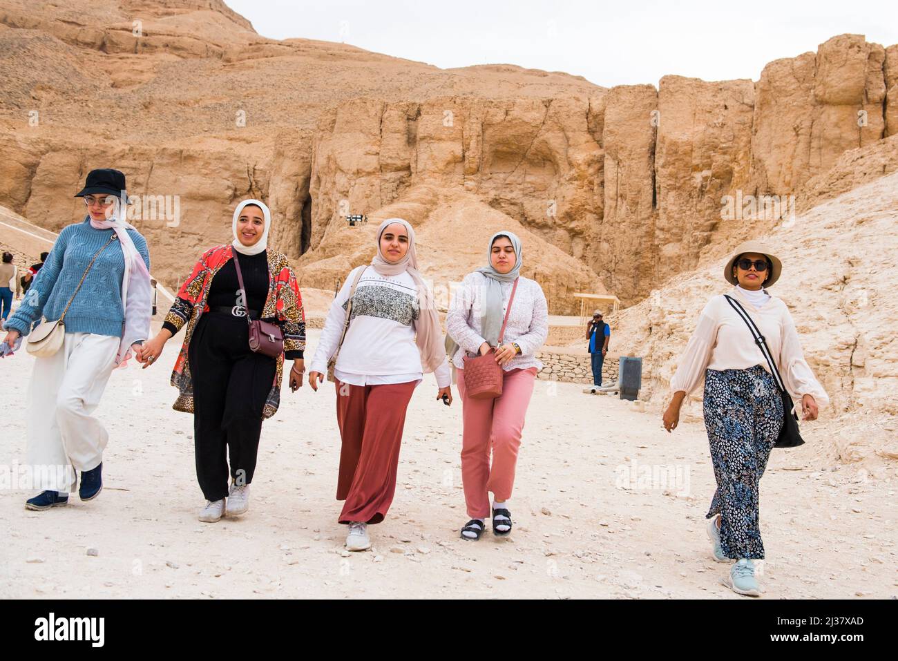 Valley of the nile people egypt hi-res stock photography and images - Alamy