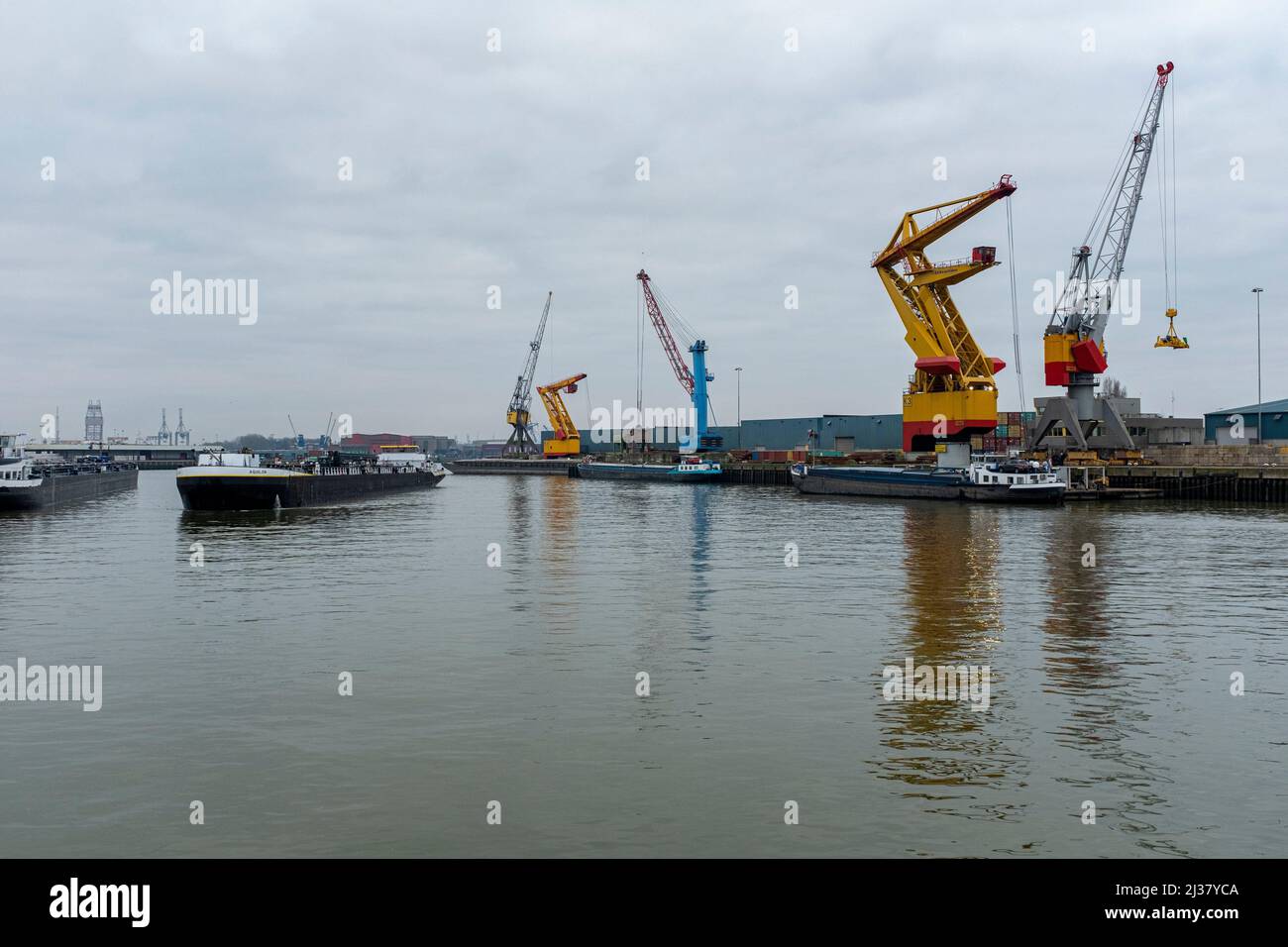 Merwe harbor hi-res stock photography and images - Alamy