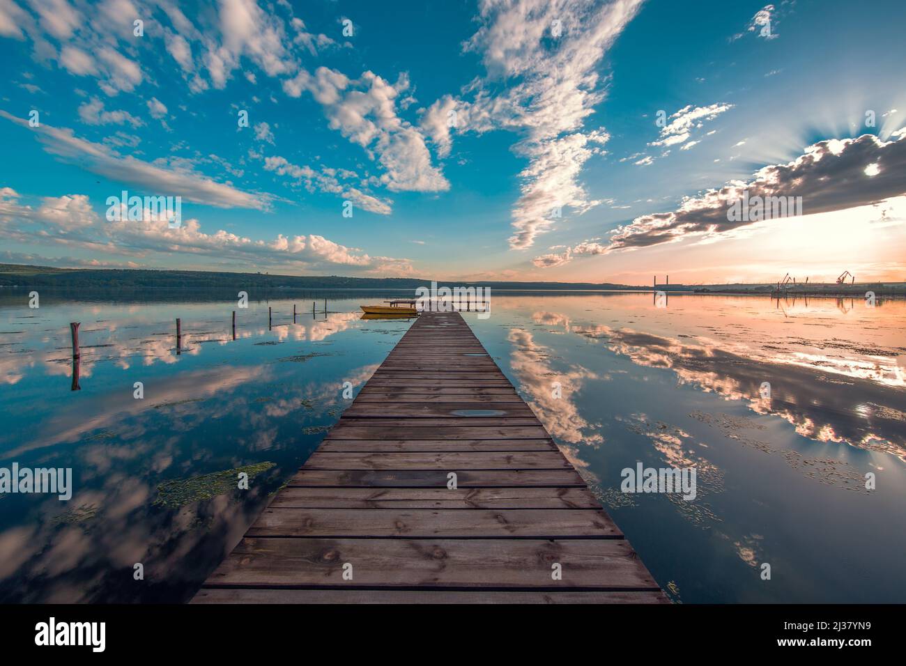 Boat dock spring hi-res stock photography and images - Alamy