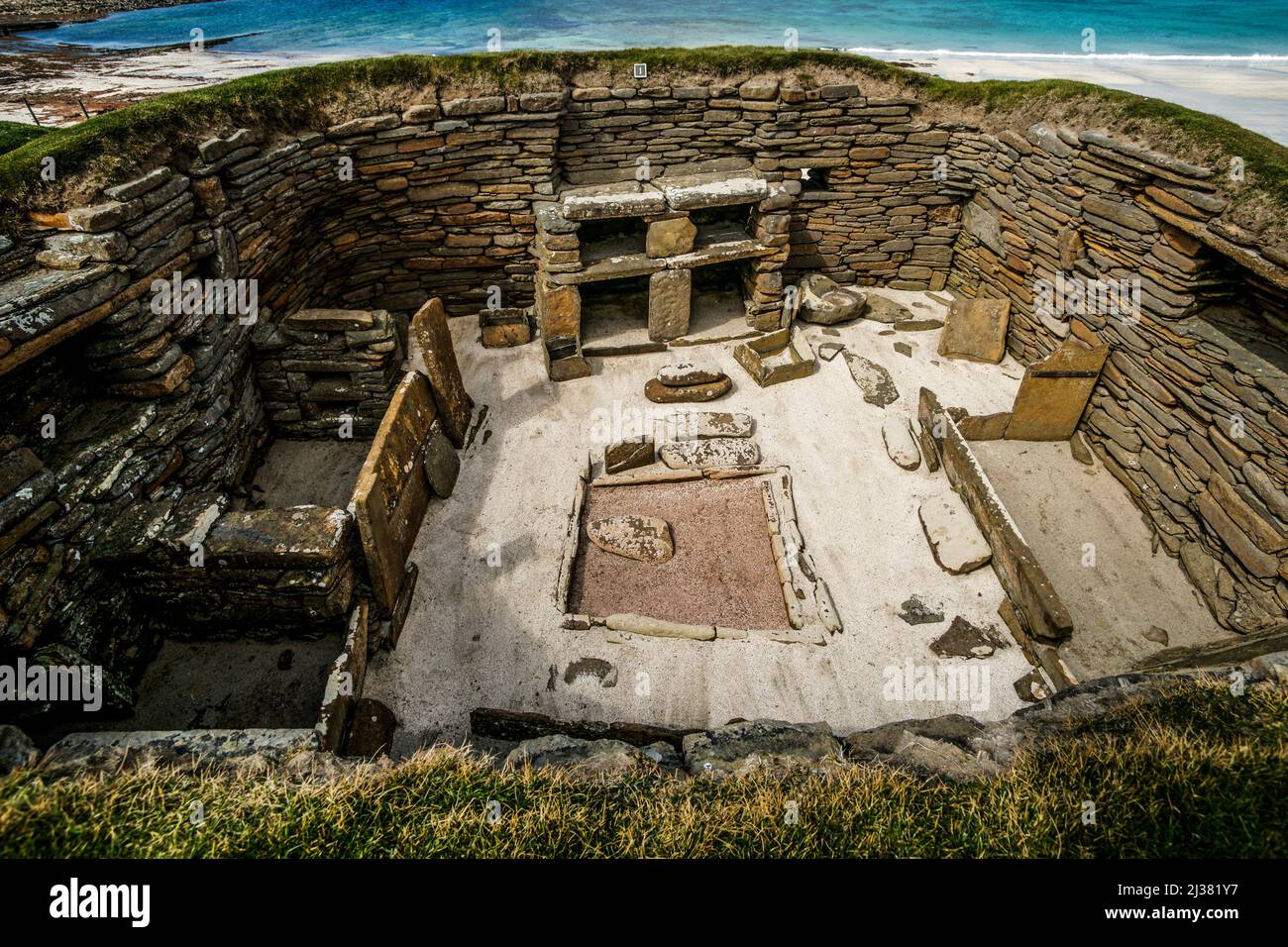 Neolithic archaeological site hi-res stock photography and images - Alamy
