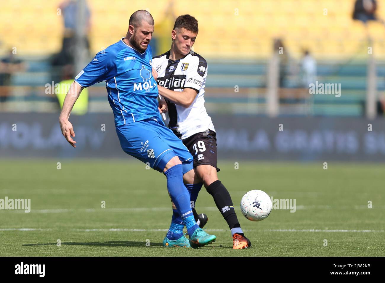 Alessandro Circati of PARMA CALCIO competes for the ball with Alberto ...