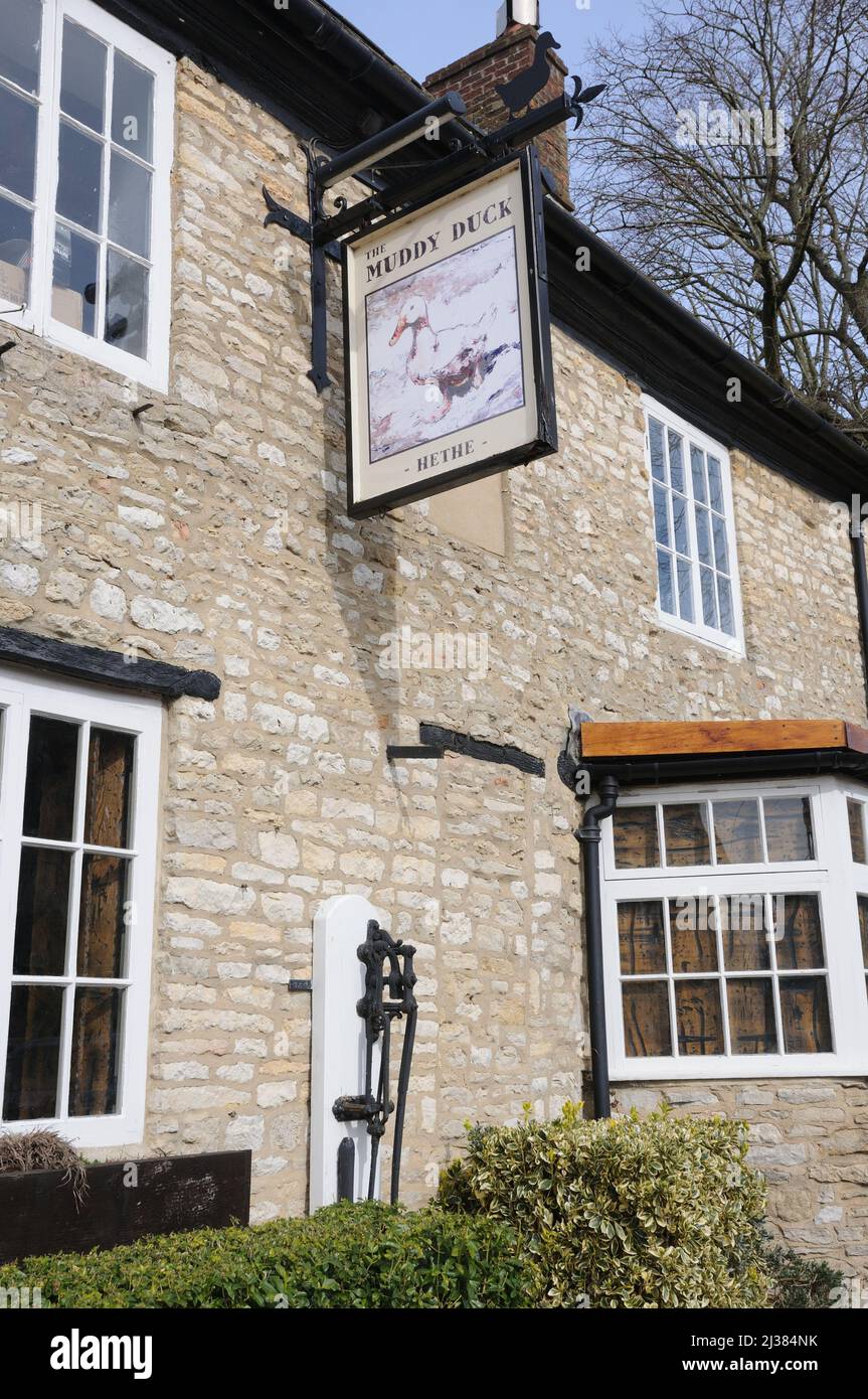 The Muddy Duck, Hethe, Oxfordshire Stock Photo - Alamy