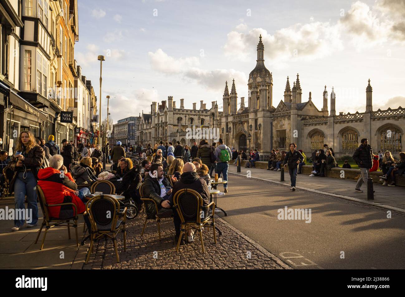 A scenic view of the gate of King's College Chapel at King's Parade in ...