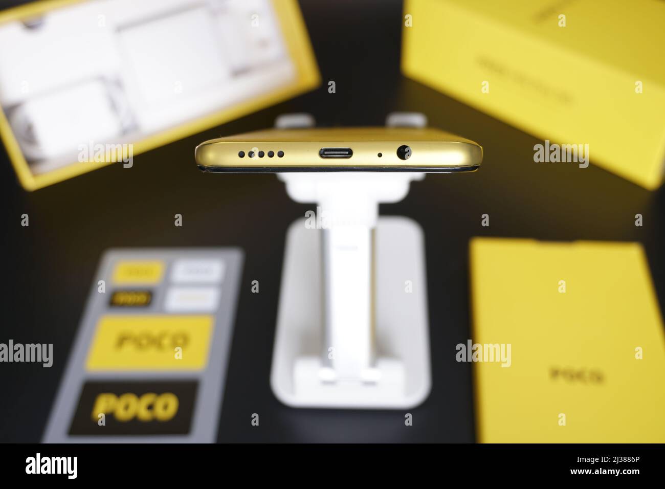 Poco m4 pro hi-res stock photography and images - Alamy