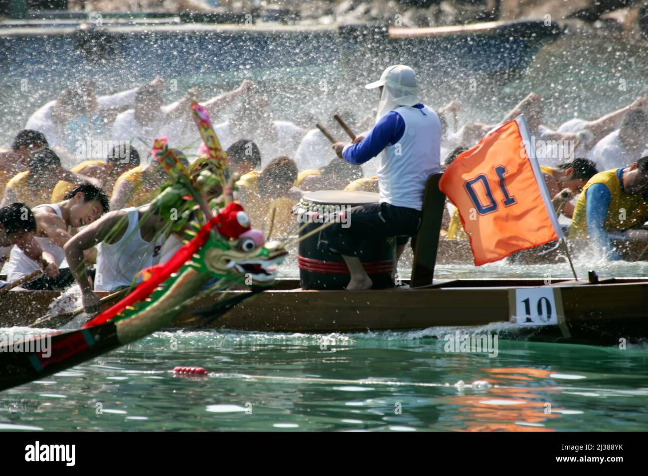 water splash in a dragon boat race Stock Photo - Alamy