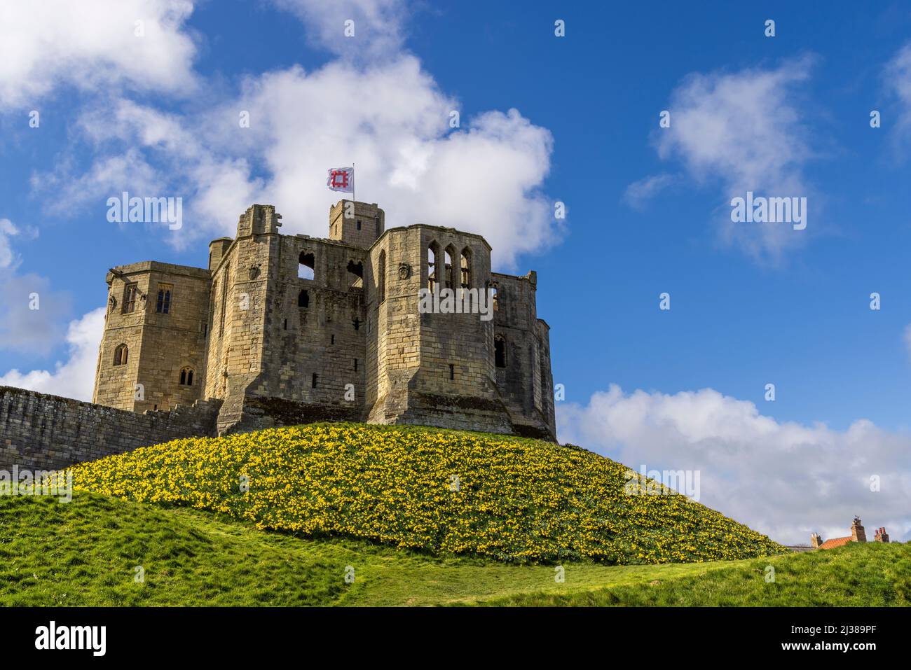 Path to castle hi-res stock photography and images - Alamy