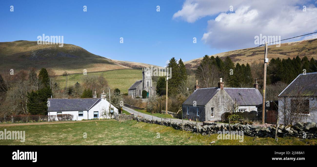 Row cottages road church view hi-res stock photography and images - Alamy