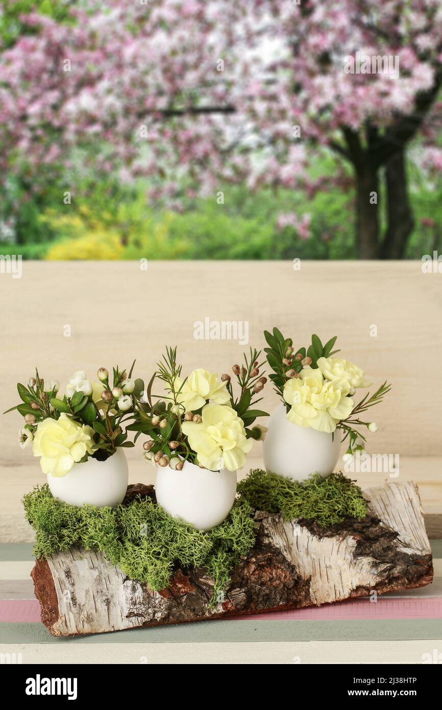 Florist at work: How to make simple Easter decoration with egg shell ...