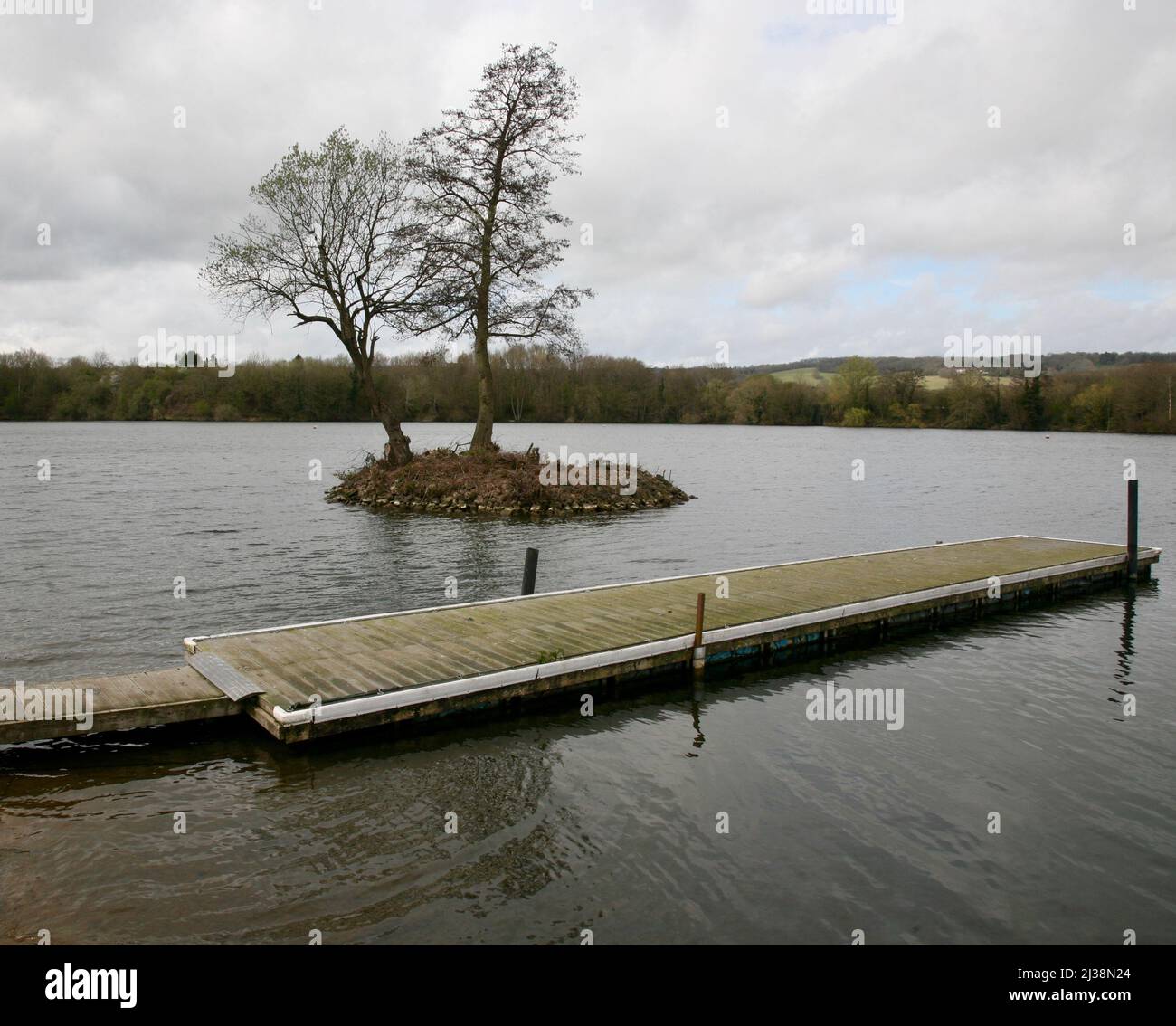 Piers edge hi-res stock photography and images - Alamy