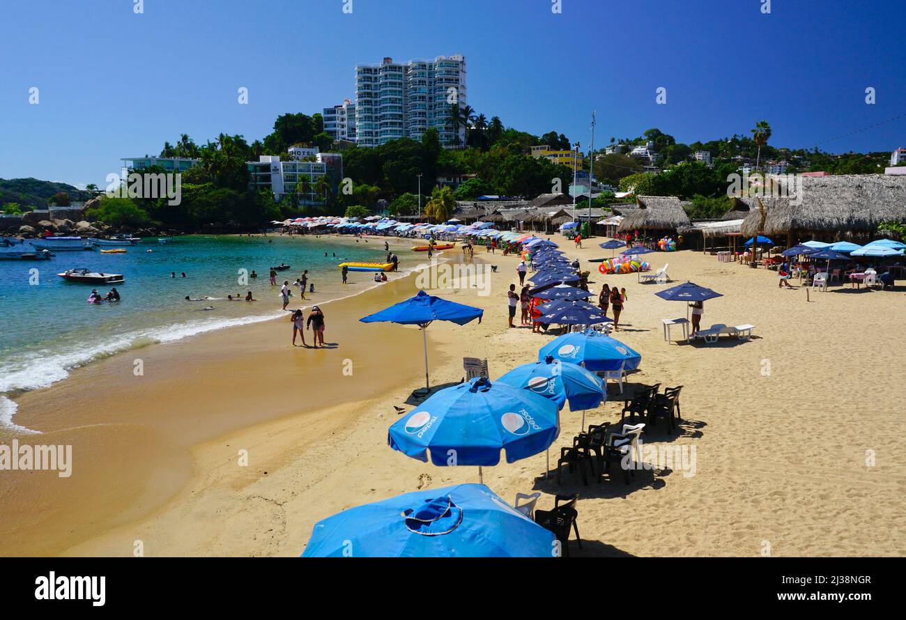 Calettilla beach, Caleta neighborhood, Acapulco, Mexico Stock Photo - Alamy