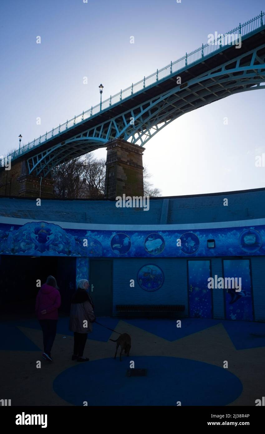 Looking up to the walkway pedestrian viaduct in Scarborough Stock Photo ...