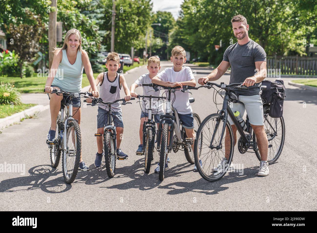 Young woman child bike country hi-res stock photography and images - Alamy