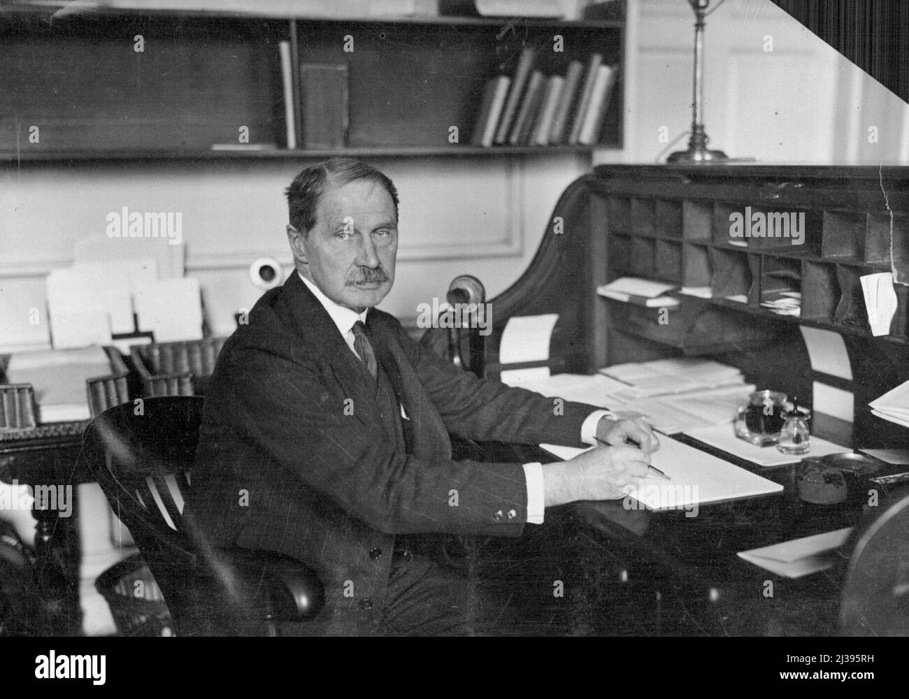 Latest portrait of Mr. Bonar Law. November 7, 1922. (Photo by Daily ...