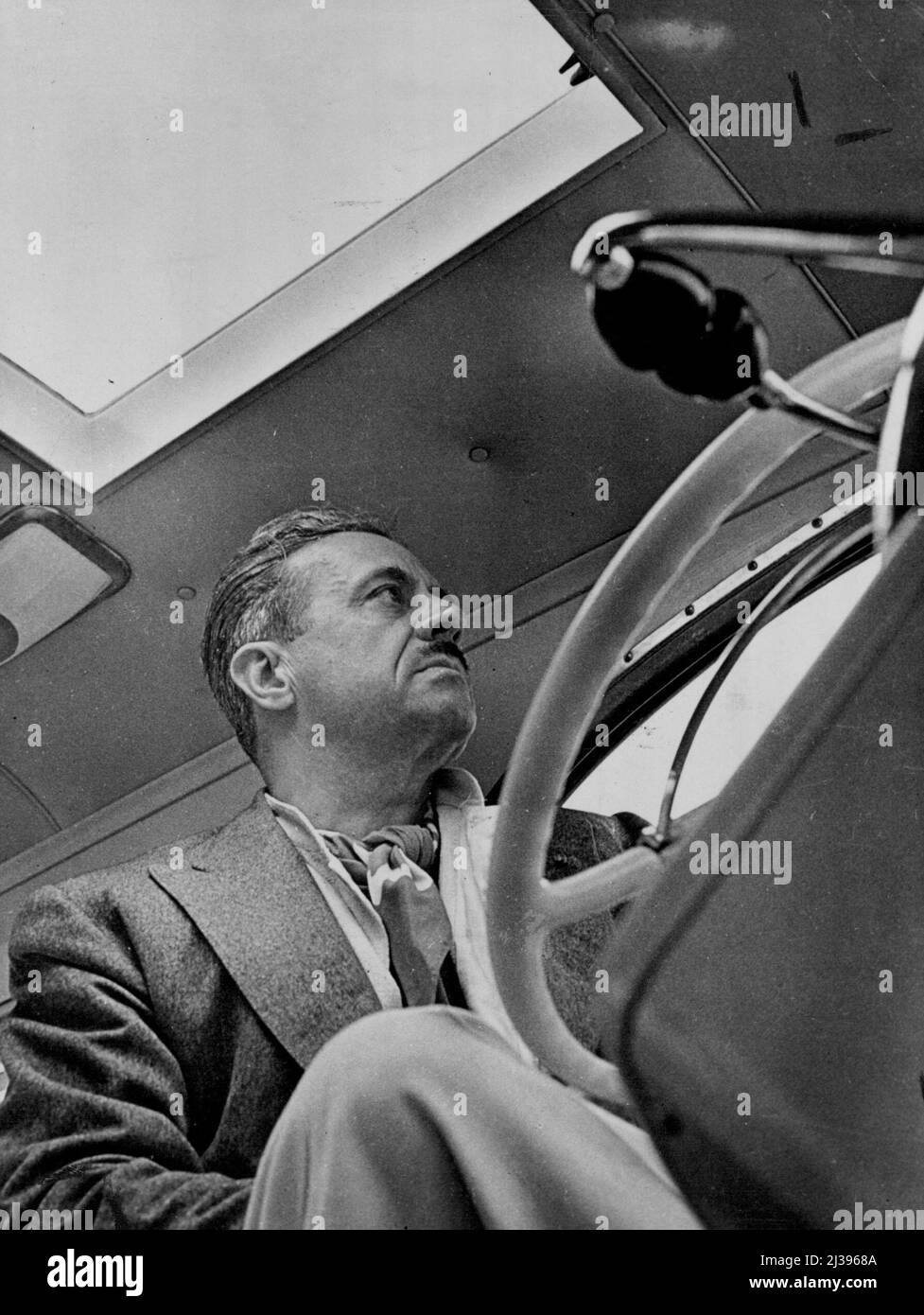 Streamlined raymond loewy hi-res stock photography and images - Alamy