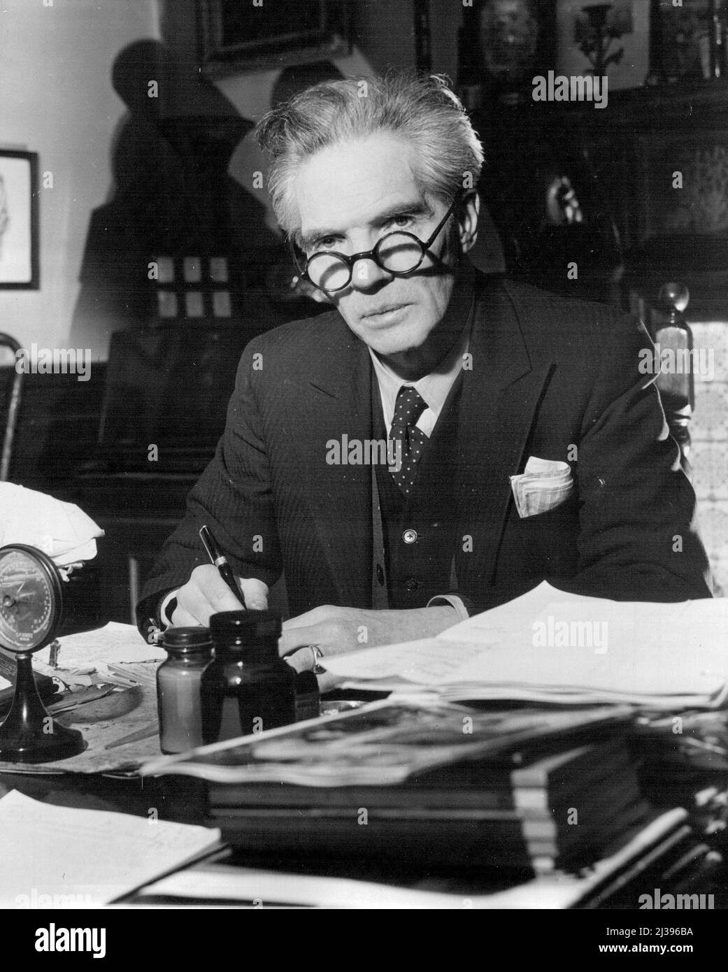 Professor archibald montgomery low hi-res stock photography and images ...