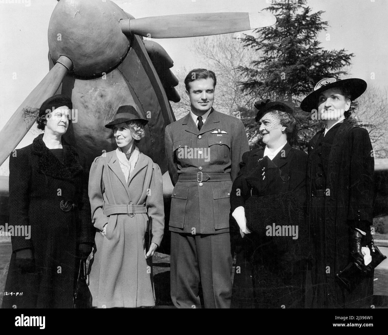 Mothers of four real Eagle Squadron fighter pilots got a glimpse of how ...