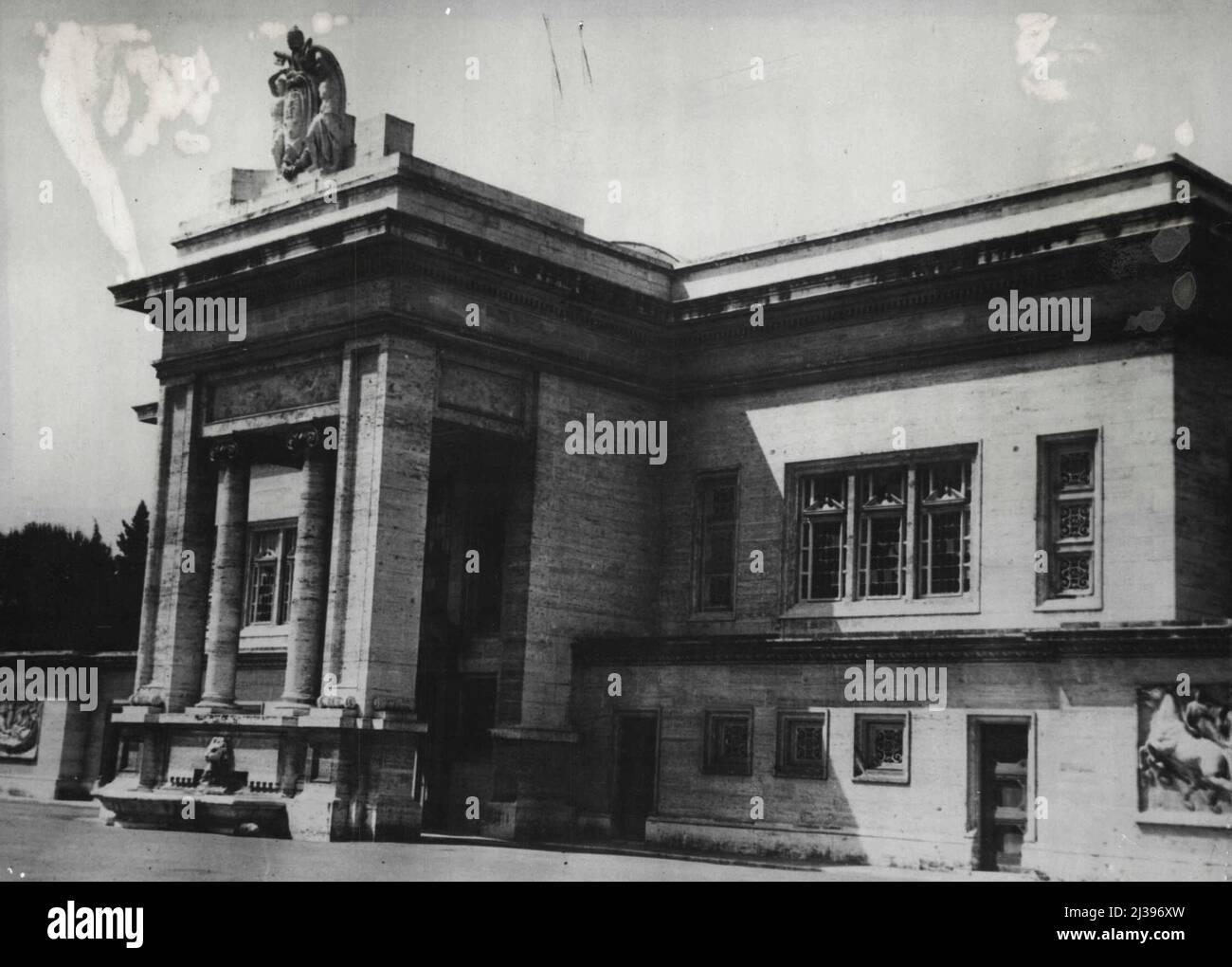 Vatican Railway Station Is Built On Museum Lines. The Vatican station ...
