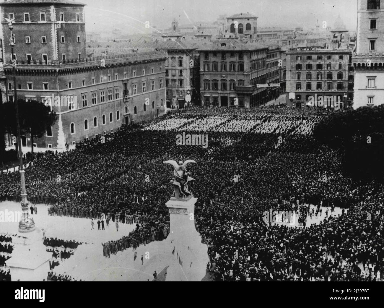 Palazzo Venezia (Mussolinis Official Hdqtrs) - Rome. April 27, 1936 ...