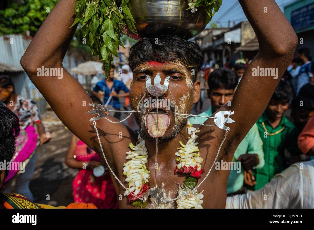 Bandel, West Bengal, India. 6th Apr, 2022. The Vel Vel festival is ...
