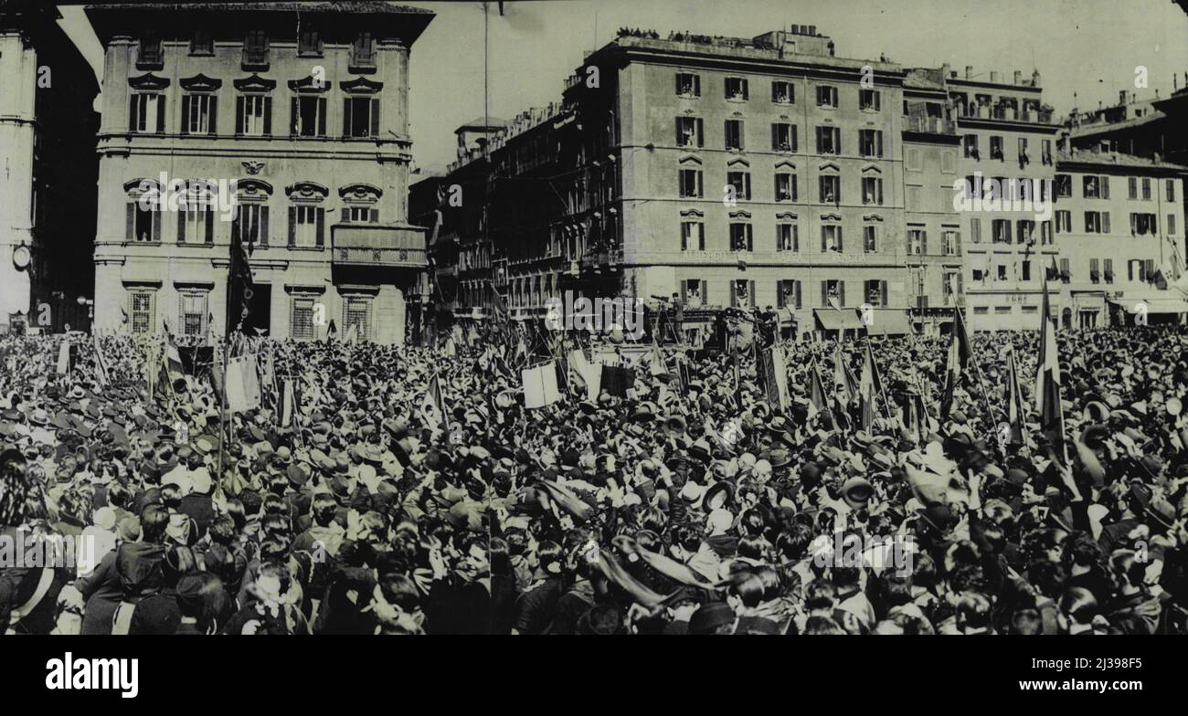 Vintage photo of benito mussolini hi-res stock photography and images ...