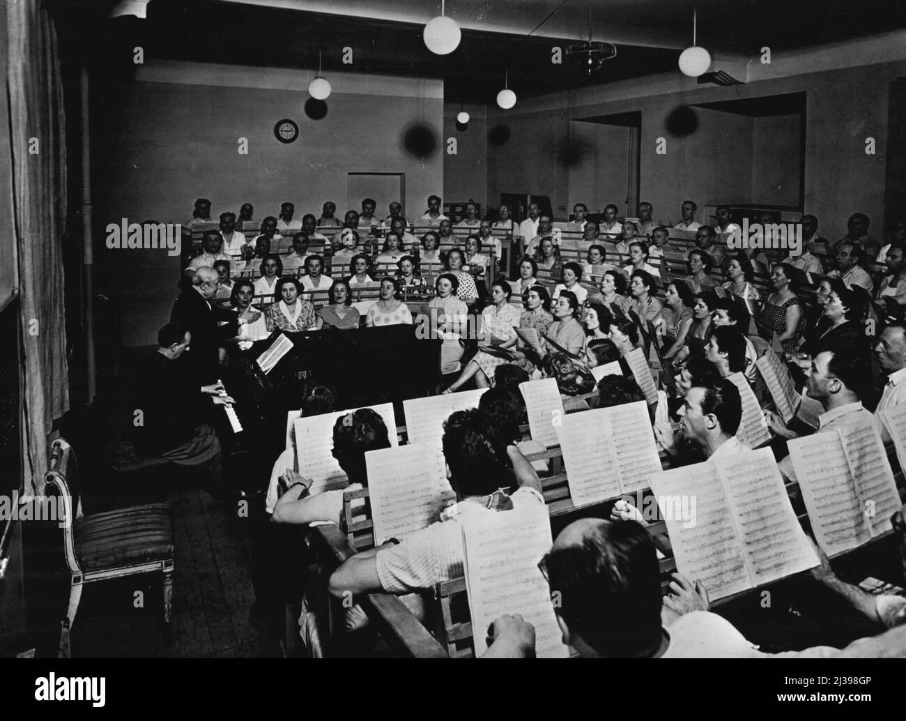 La scala choir hi-res stock photography and images - Alamy