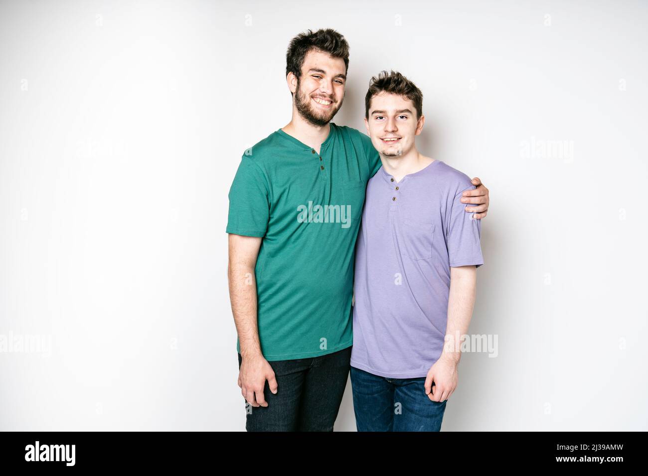Teen gay couple hi-res stock photography and images - Alamy
