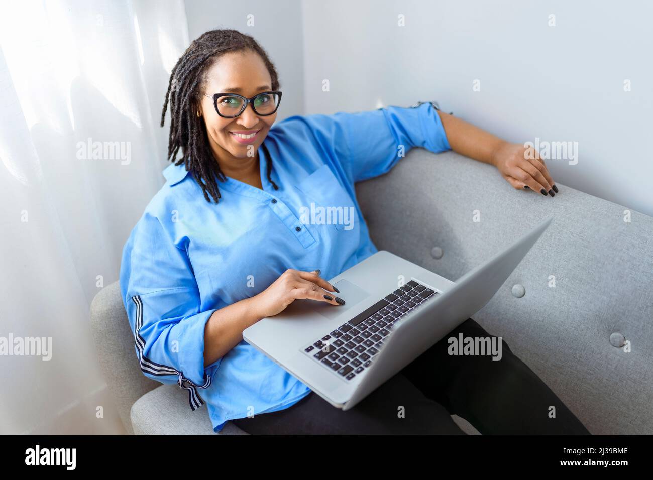 Film woman typing hi-res stock photography and images - Alamy