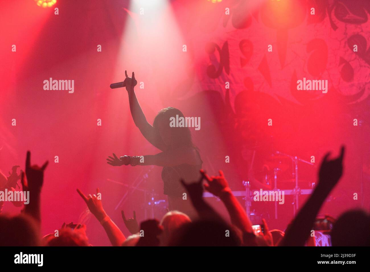 Diva satánica hi-res stock photography and images - Alamy