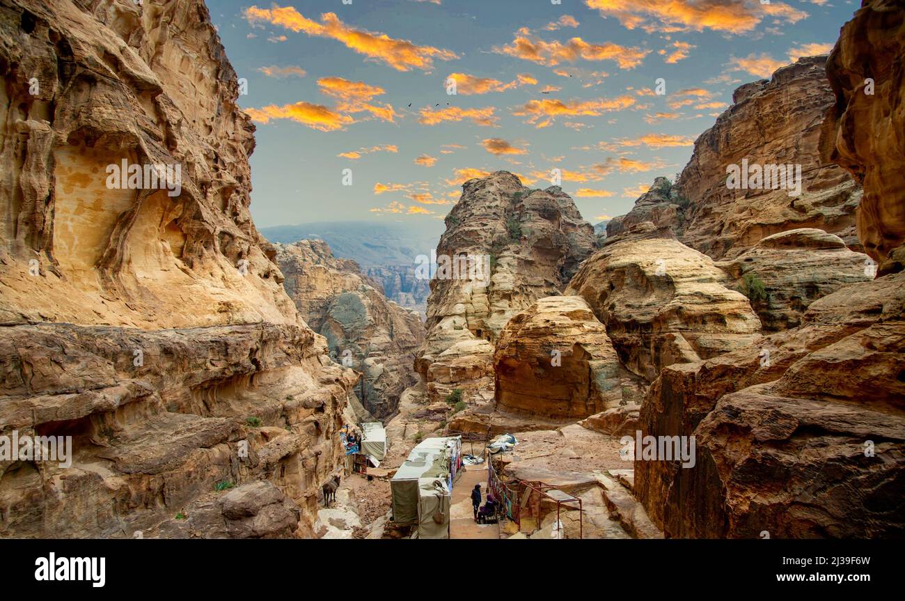 Petra architecture hi-res stock photography and images - Alamy