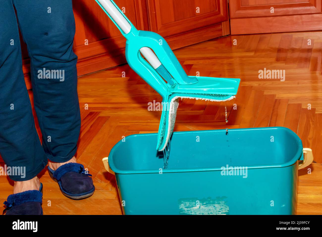 Wooden cleaning sponge stick hi-res stock photography and images - Alamy