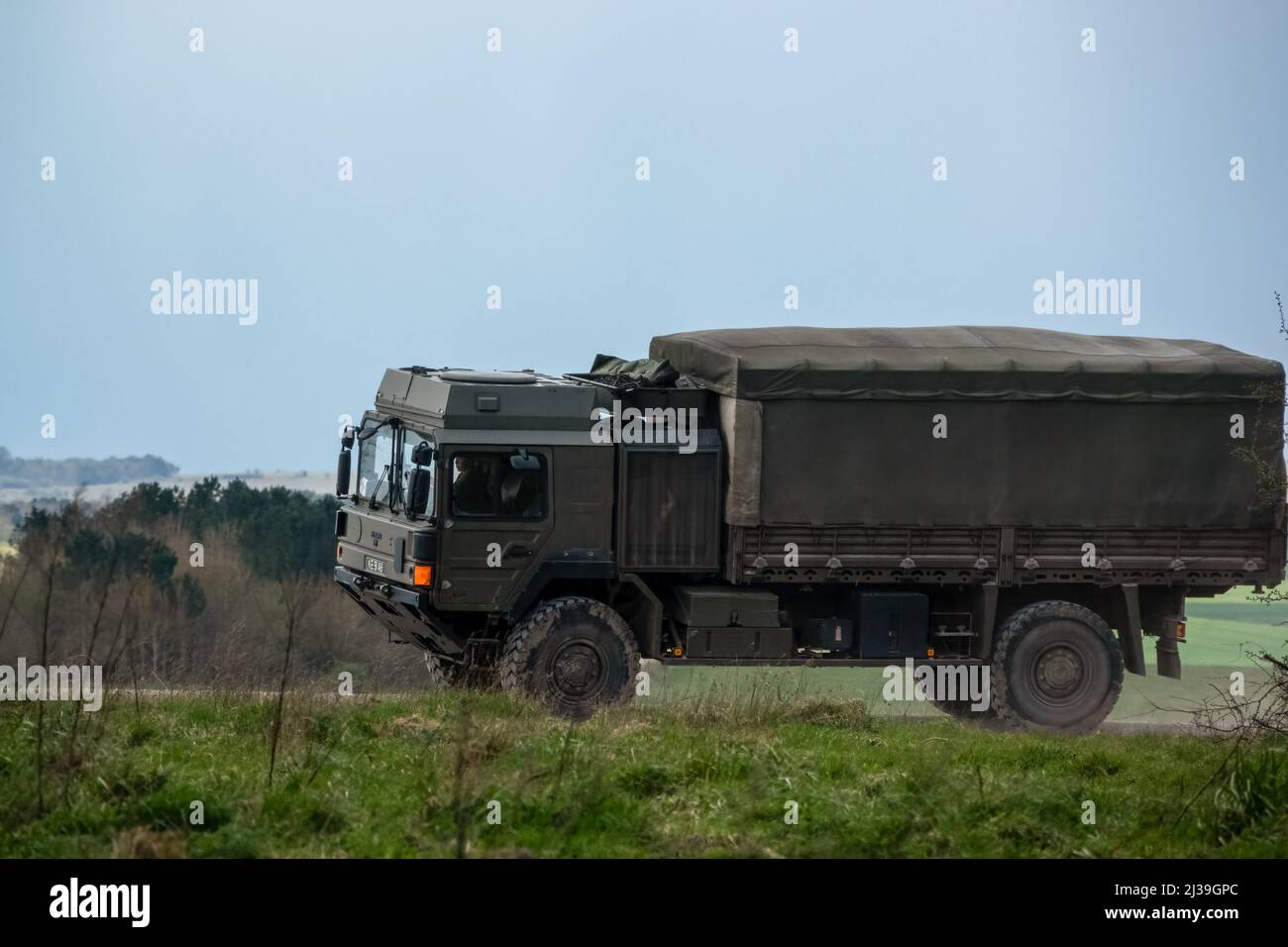 British army man support vehicle hi-res stock photography and images ...