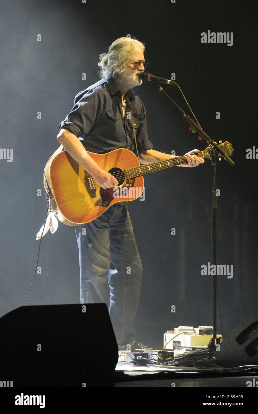 Greg Keelor, member of the Canadian country rock band Blue Rodeo ...
