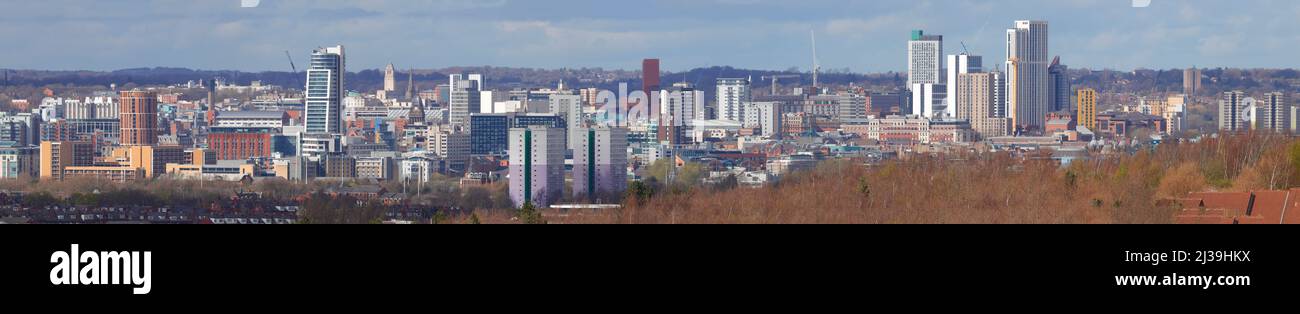 A panoramic view of Leeds City Skyline Stock Photo - Alamy