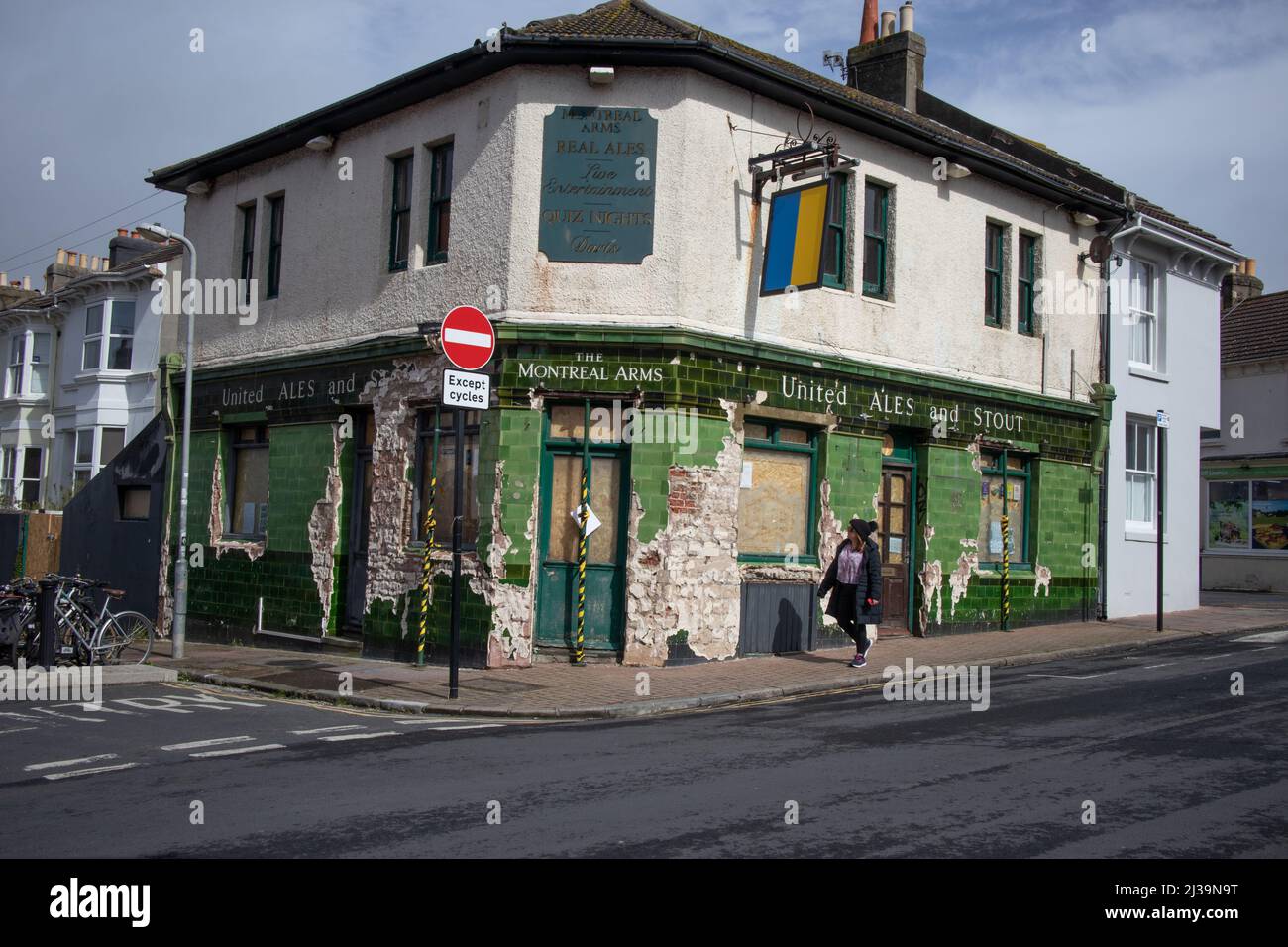 Montreal Arms Pub Brighton Stock Photo - Alamy