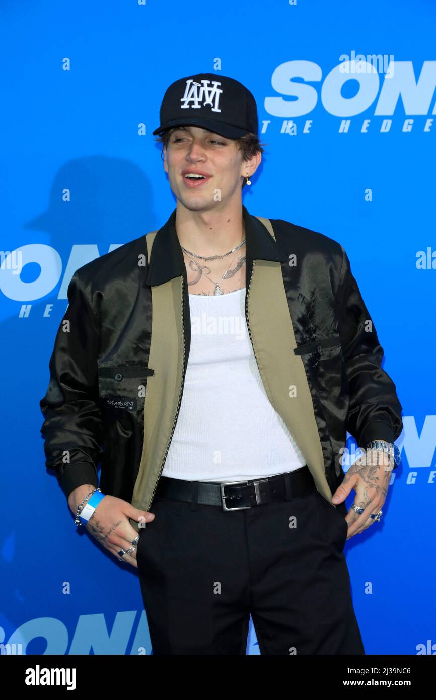 April 5, 2022, Westwood, CA, USA: LOS ANGELES - APR 5: Vinnie Hacker at ...