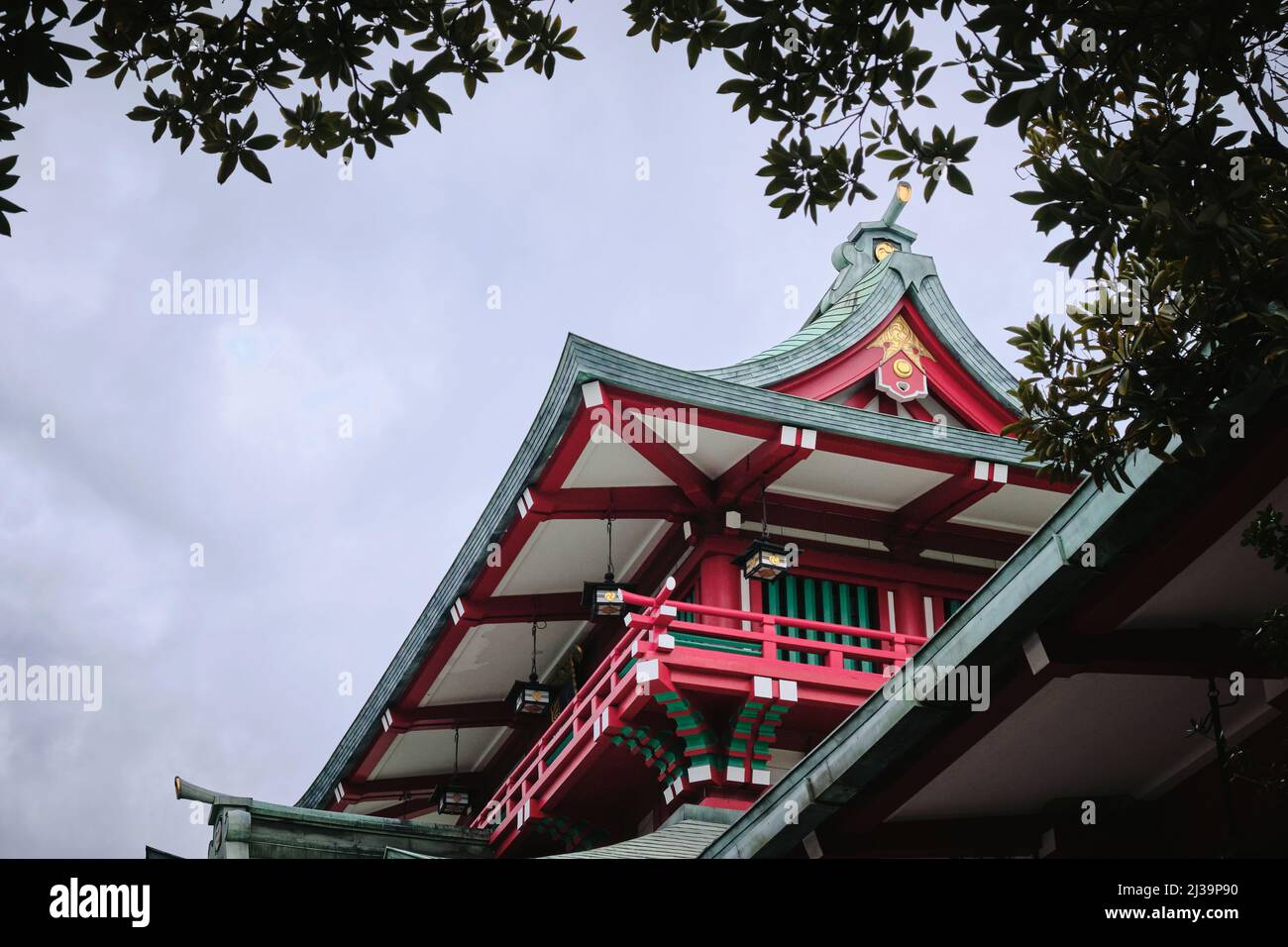 Detail of a Traditional Wooden Building in Japan Stock Photo - Alamy