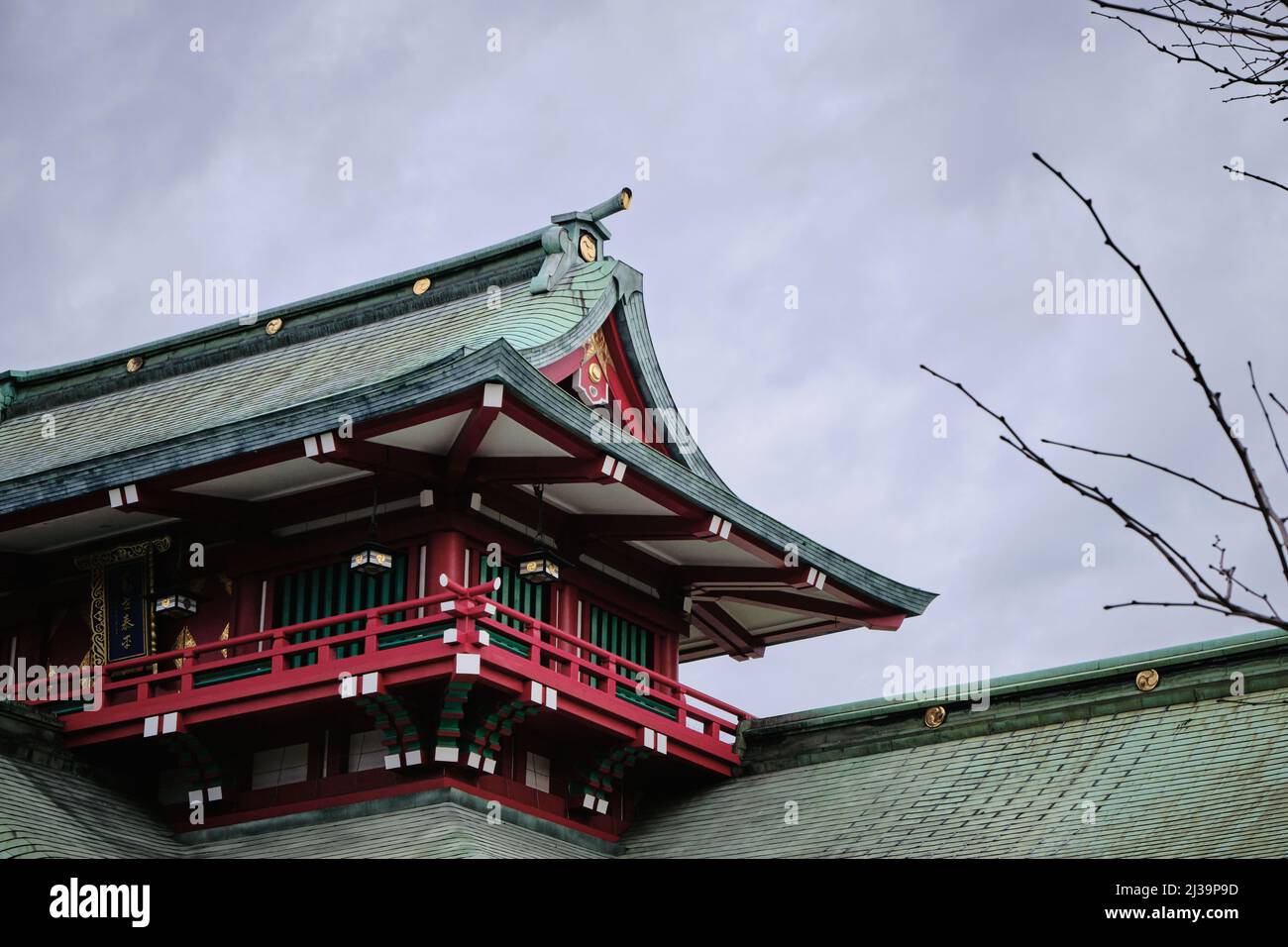Detail of a Traditional Wooden Building in Japan Stock Photo - Alamy