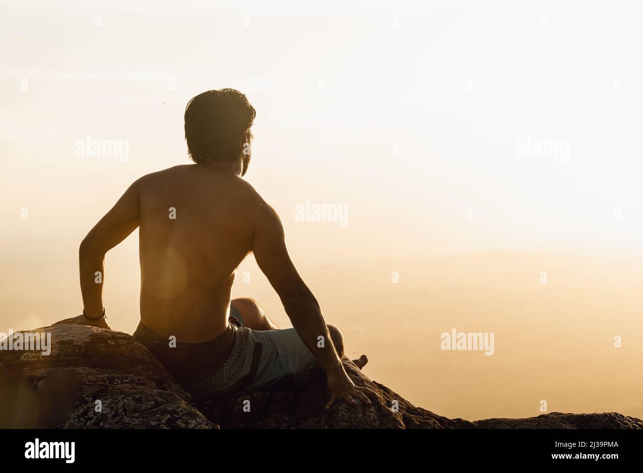 Discover horizon hi-res stock photography and images - Alamy