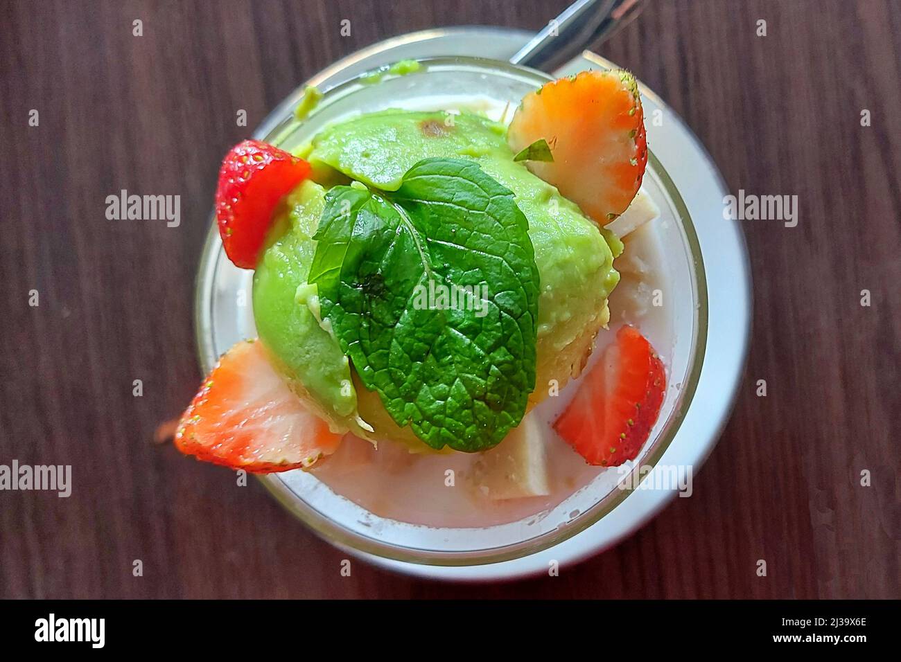 Durian Avocado Ice, Es Duren Alpukat at Pawon Pitoe Cafe, Bandung ...