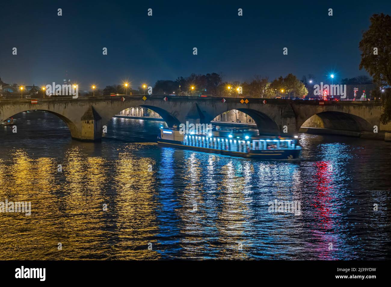 Ancient docks night hi-res stock photography and images - Alamy