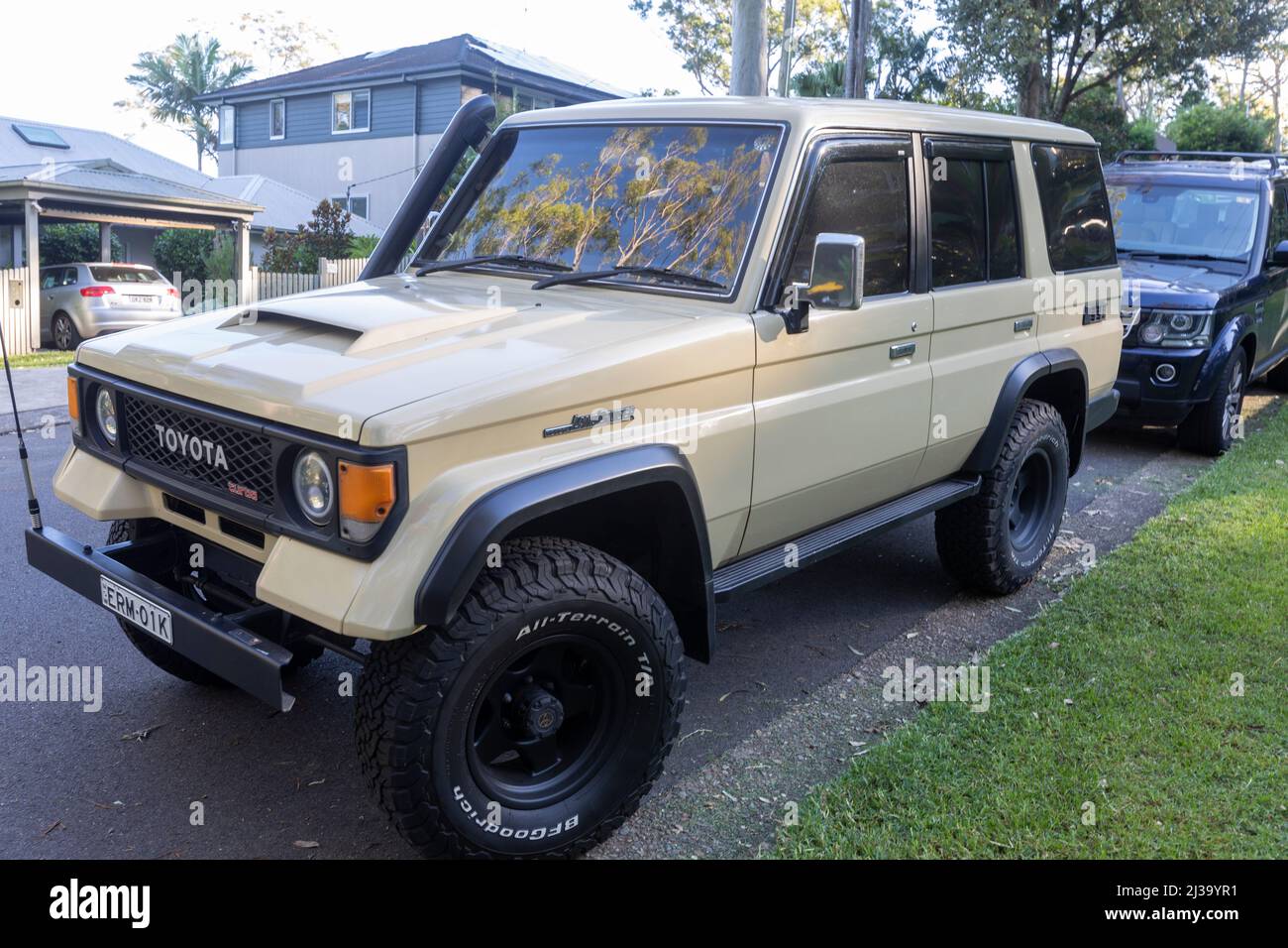Landcruiser beige hi-res stock photography and images - Alamy